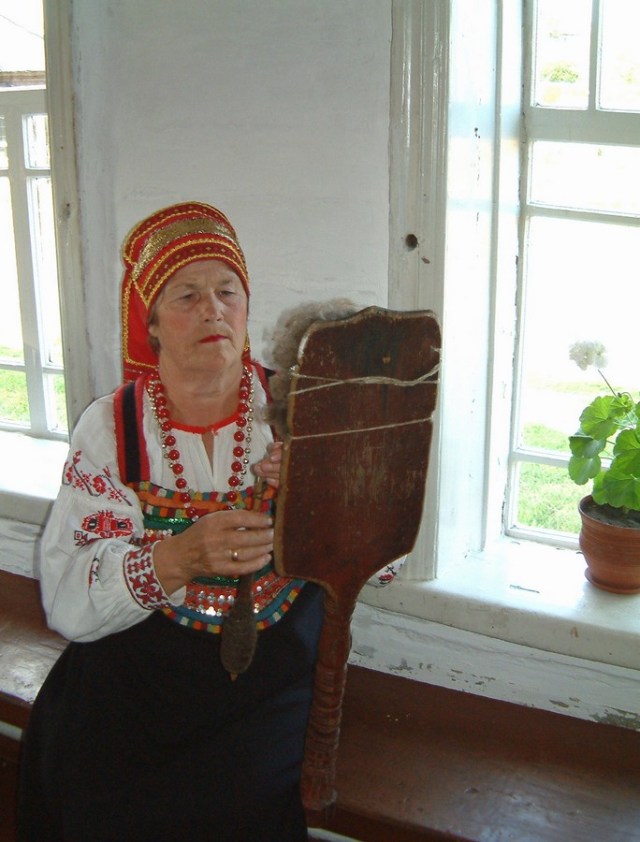 The Red Corner and the Symbolism of the Russian Home – Cherry's Cache